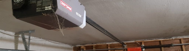 Garage Door Motor Replacement with a LiftMaster Garage Door Opener in ...